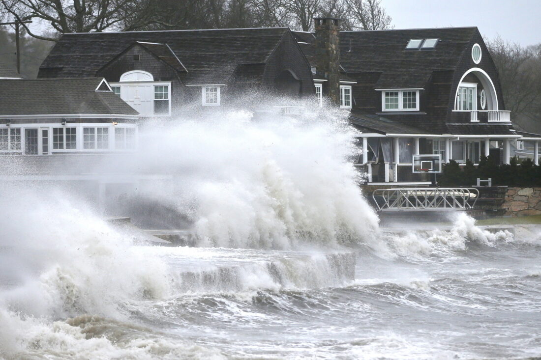 Deadly storm batters Northeastern U.S., knocking out power, grounding ...